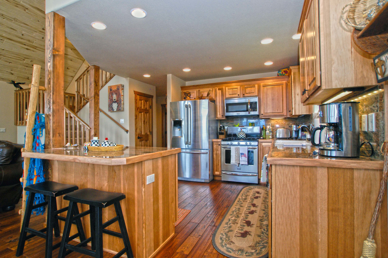 STANDARD HOME INTERIORS - Colorado Dream Homes, Inc.