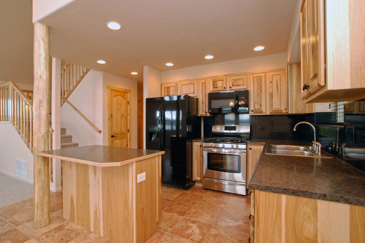 STANDARD HOME INTERIORS - Colorado Dream Homes, Inc.